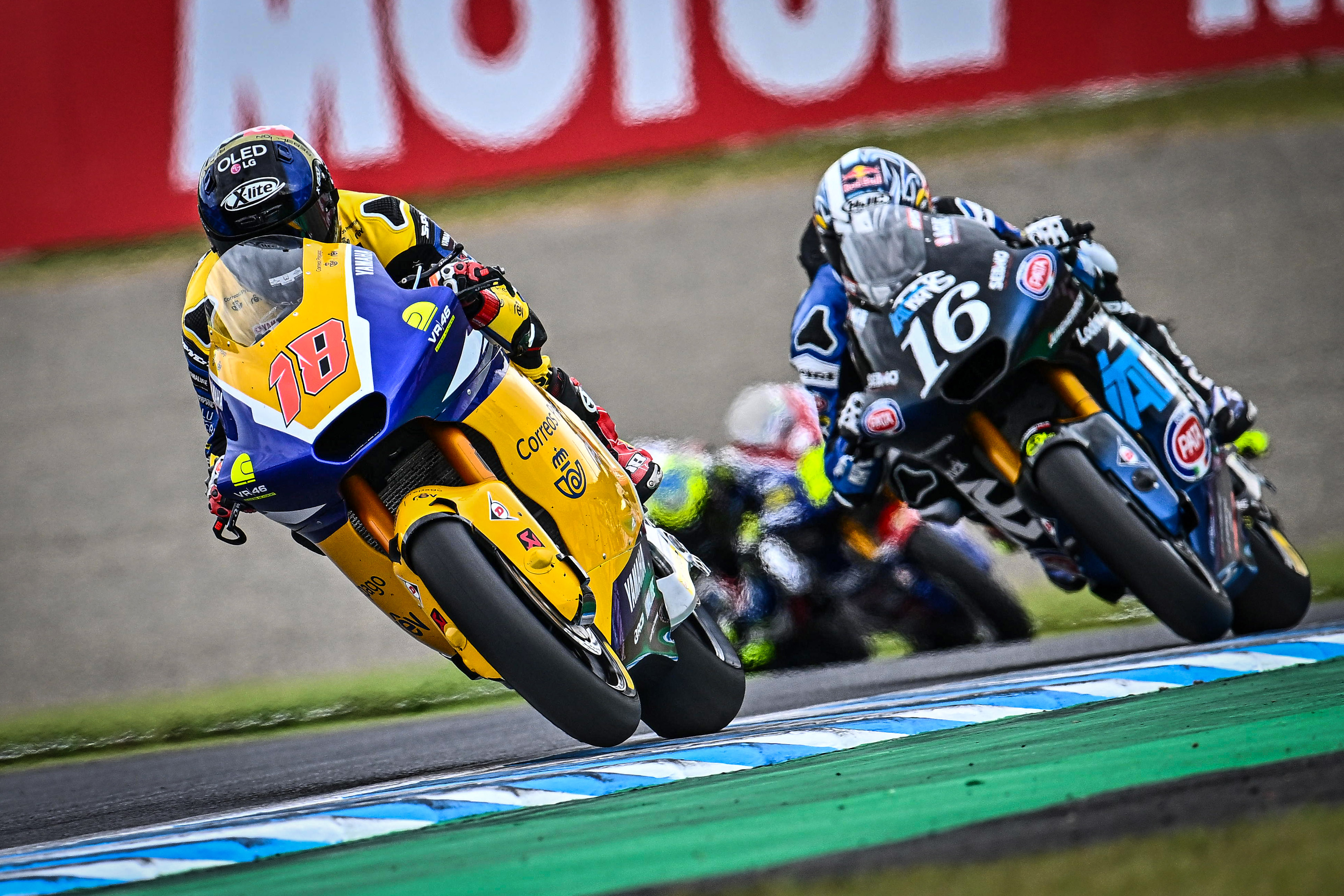 Gonzalez Soldiers On to P6 in Japanese GP Moto2 Race | Yamaha Racing