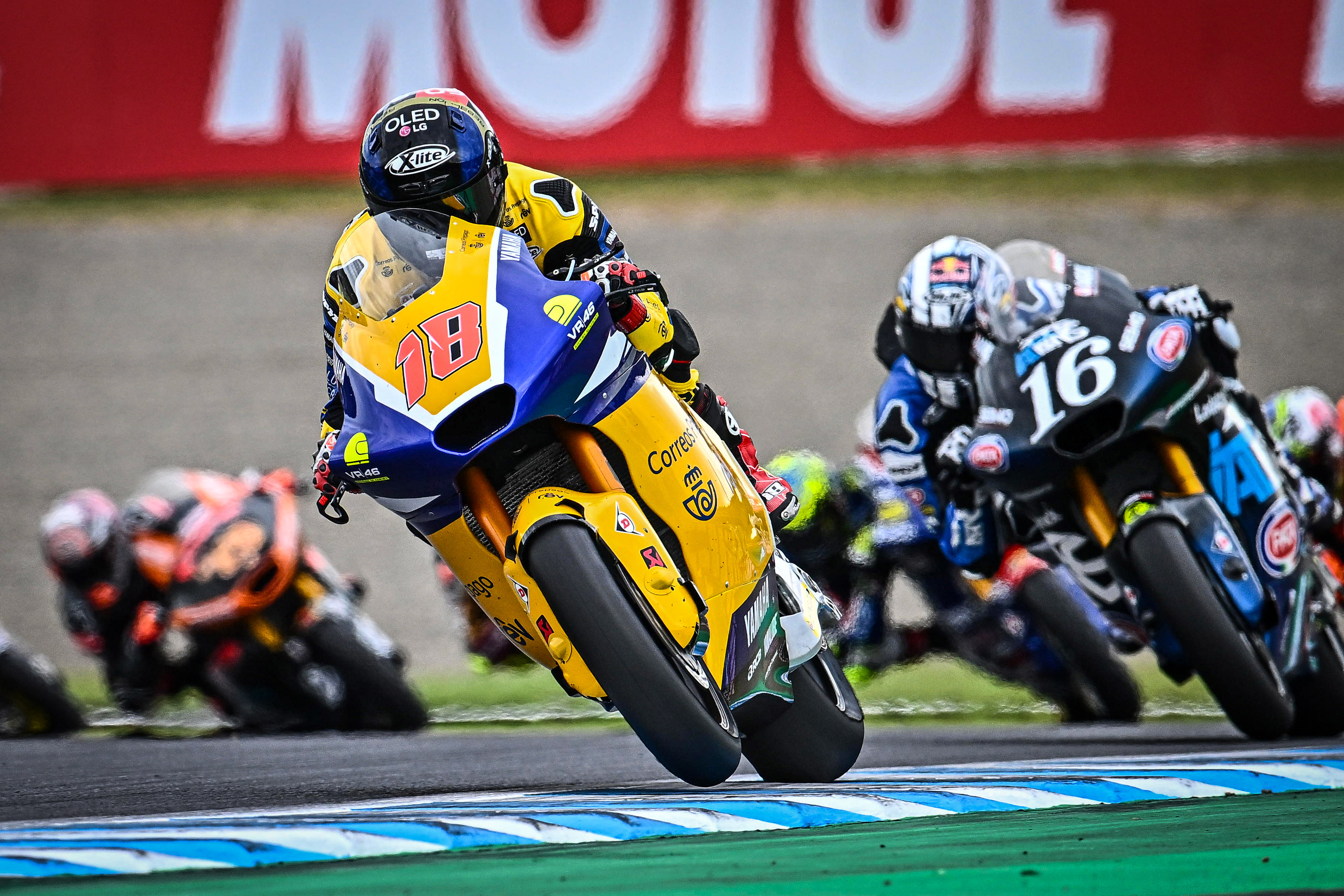 Gonzalez Soldiers On to P6 in Japanese GP Moto2 Race | Yamaha Racing