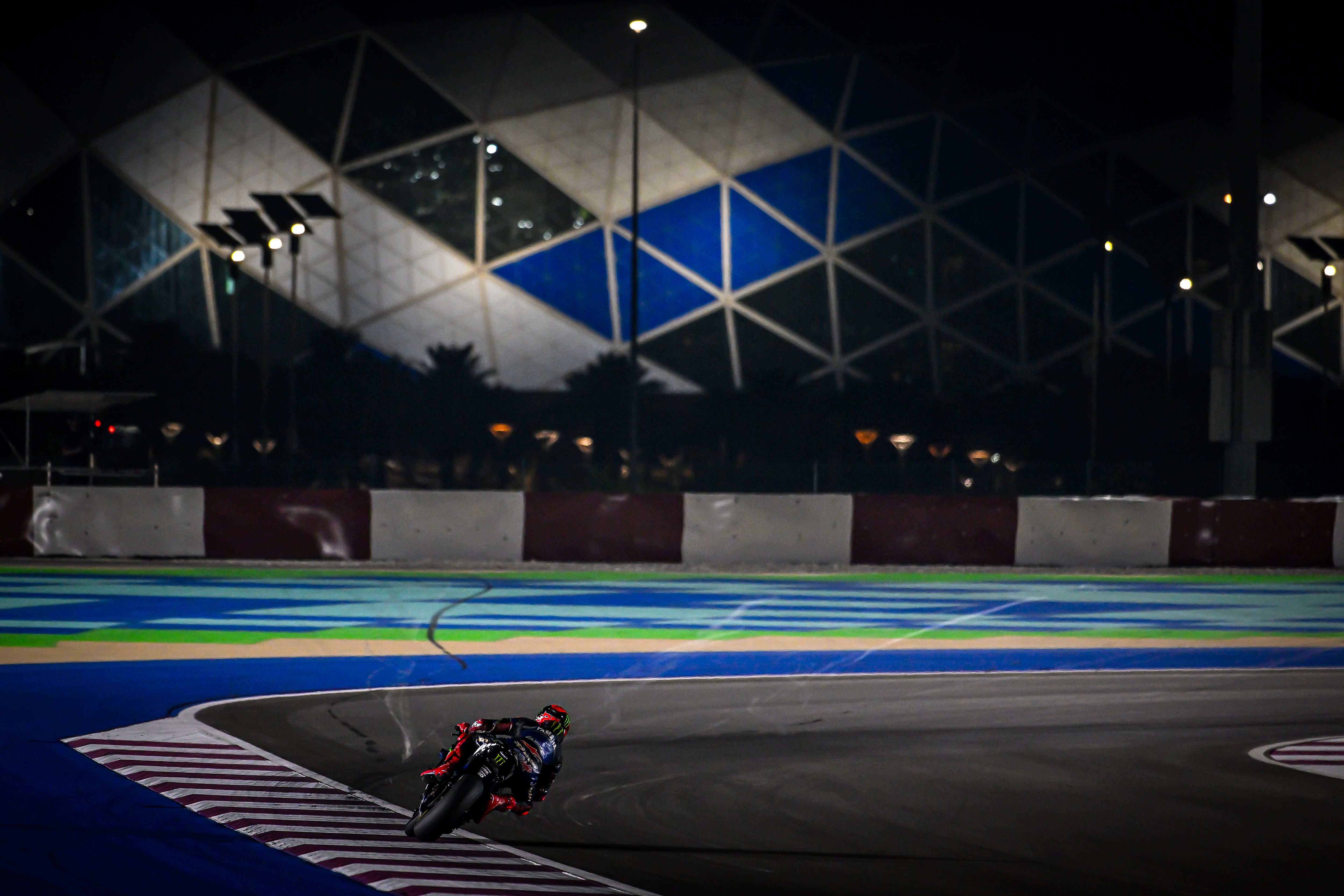 Quartararo Muscles His Way to Seventh Place in Qatar Race | Yamaha Racing