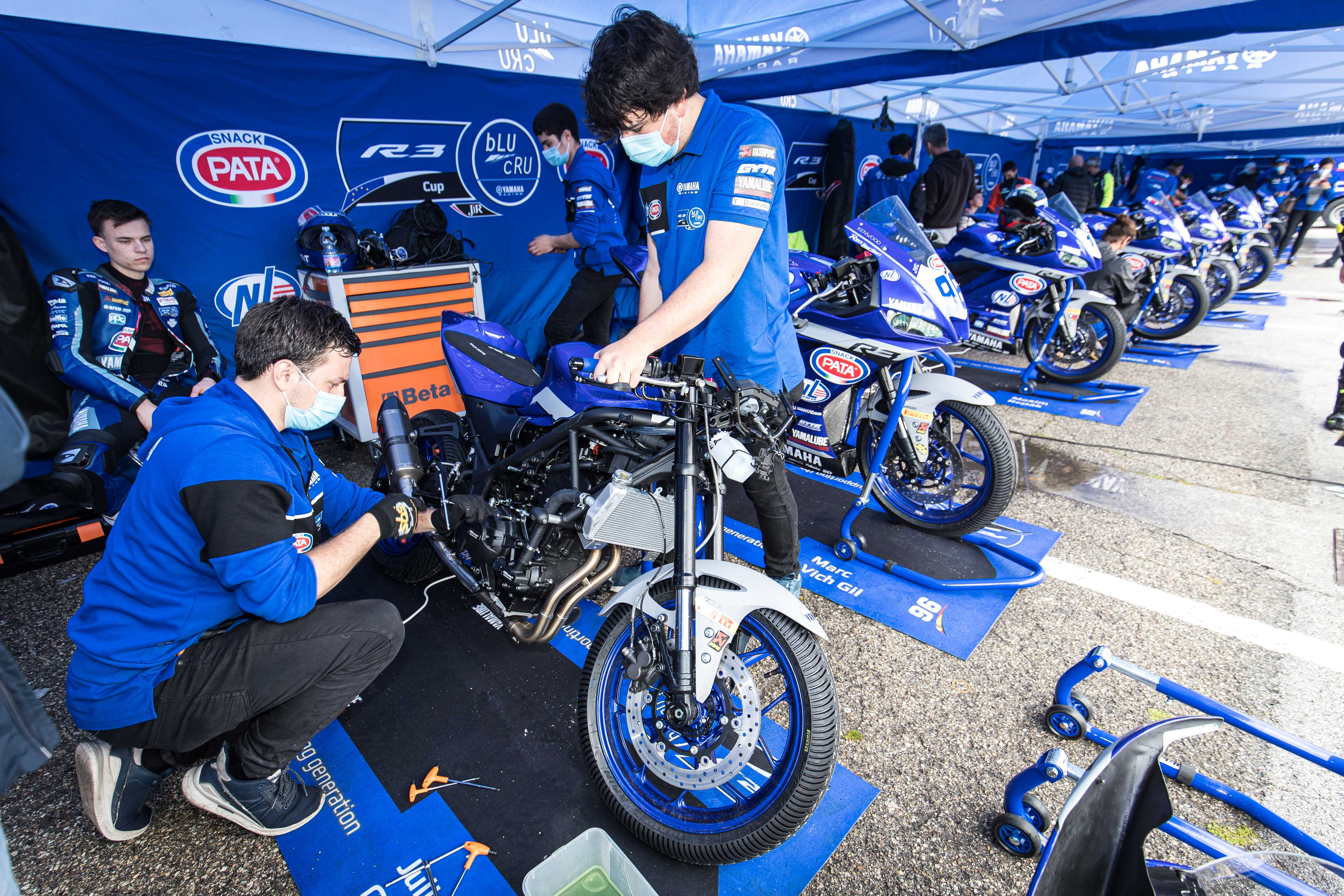 2021 Yamaha R3 bLU cRU European Cup Gets Underway with Misano Test ...
