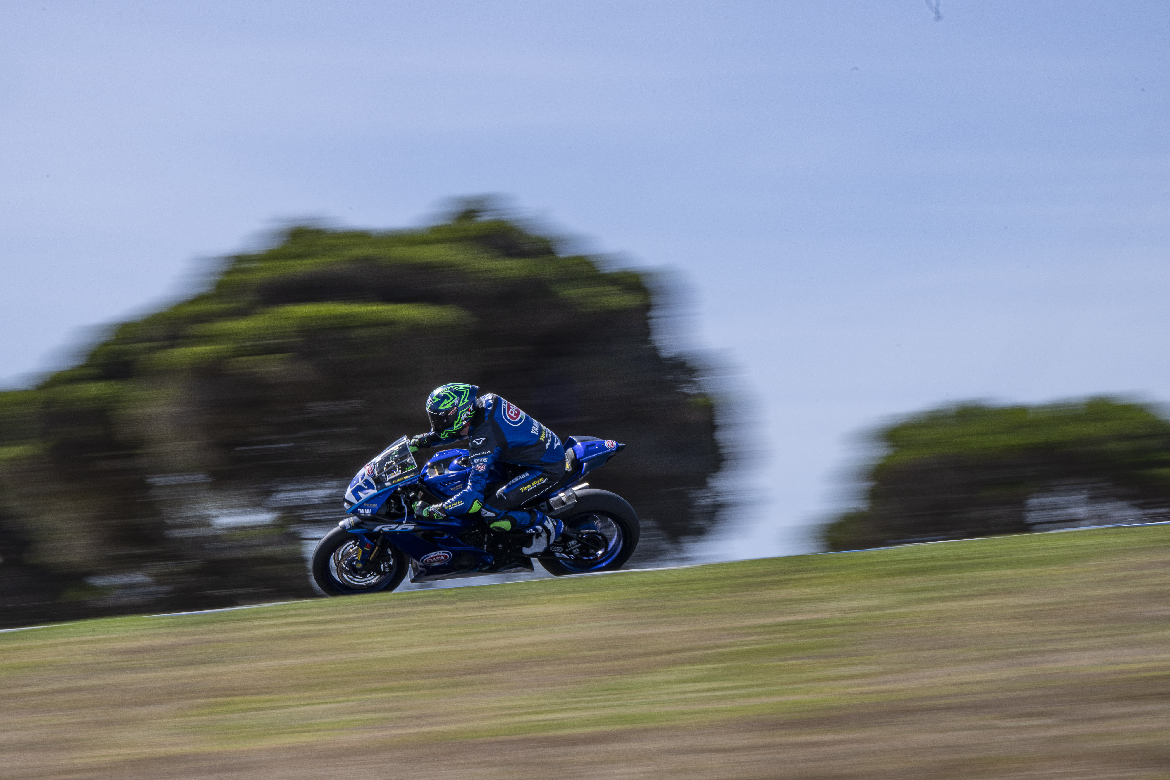 Manzi Secures Superb P2 on Friday at Phillip Island | Yamaha Racing