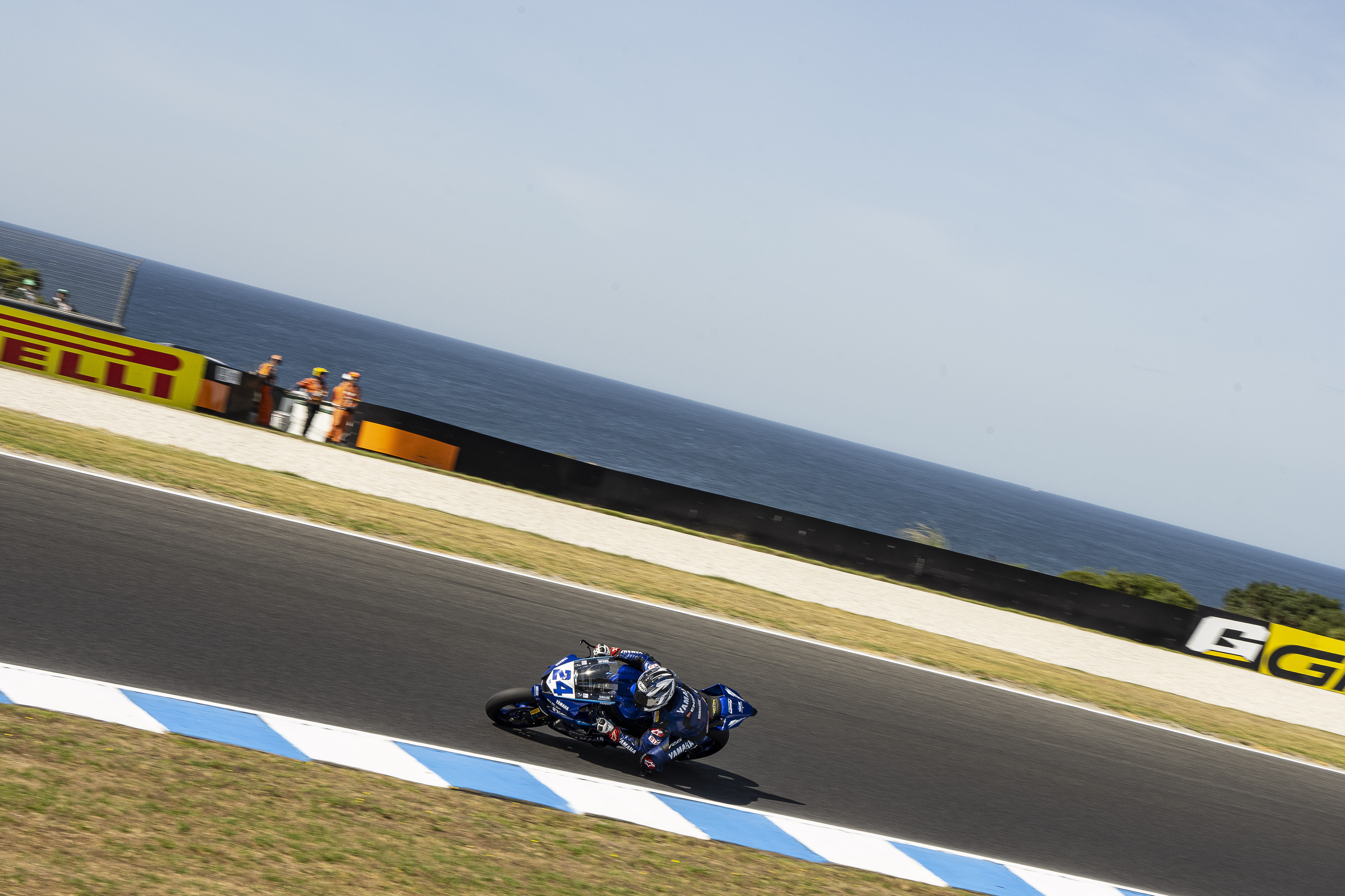 Manzi Secures Superb P2 on Friday at Phillip Island | Yamaha Racing
