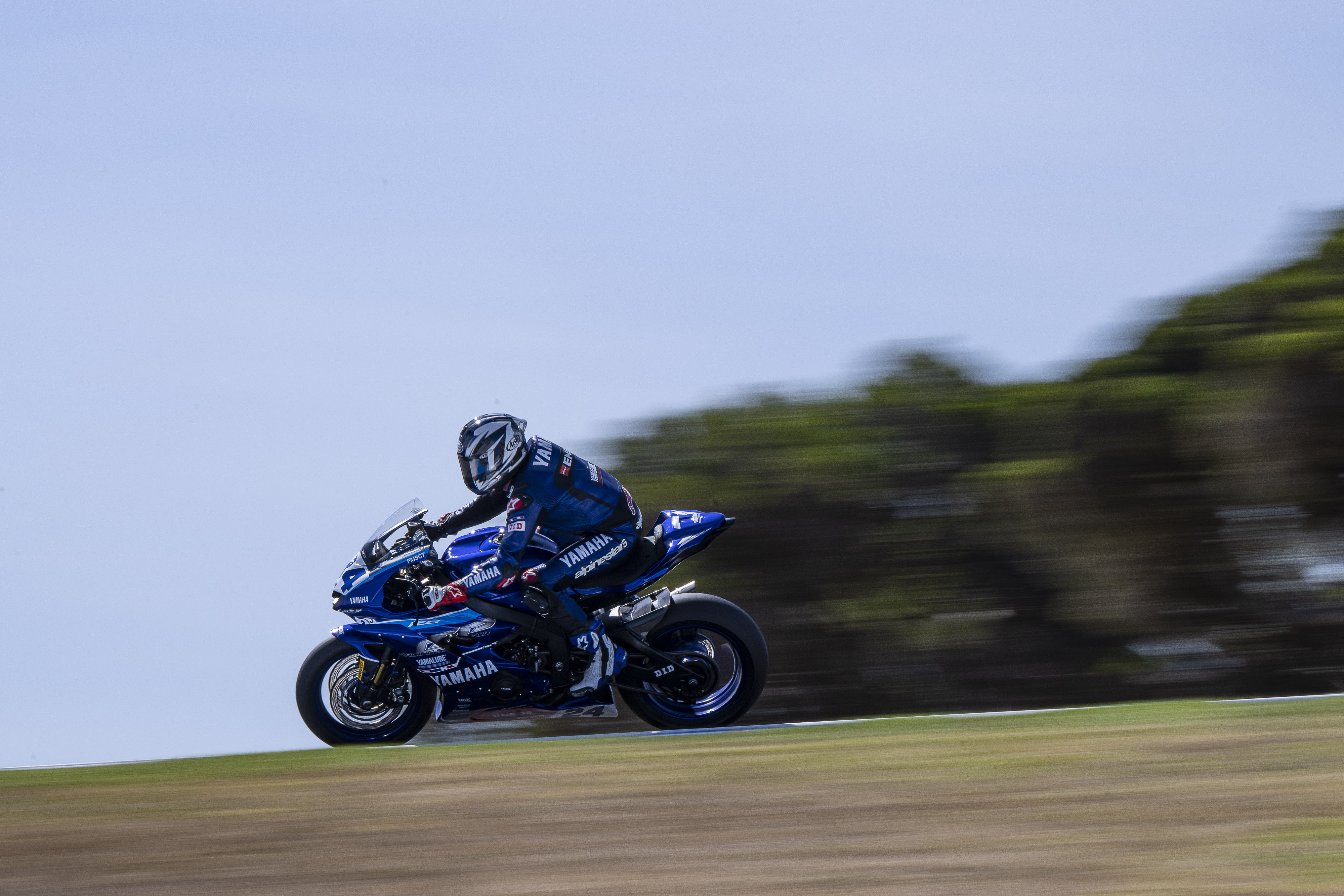 Manzi Secures Superb P2 on Friday at Phillip Island | Yamaha Racing