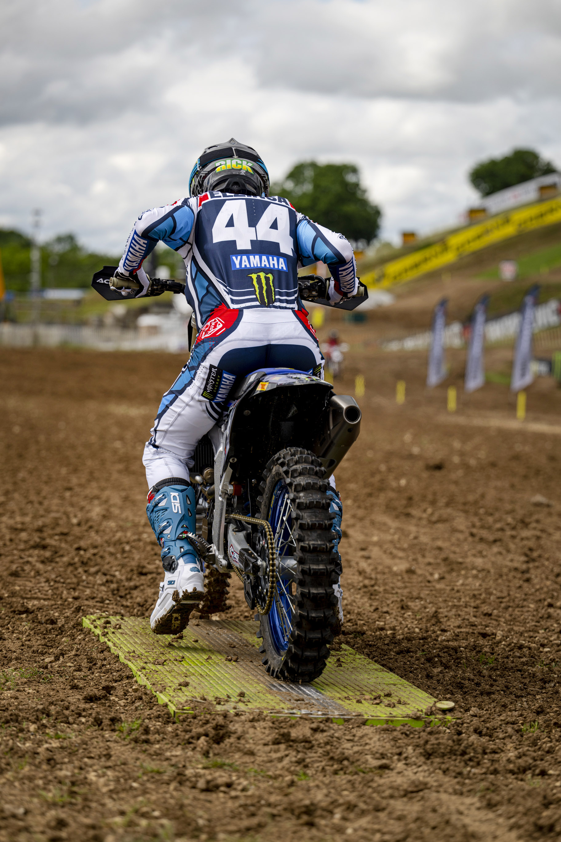 Elzinga Finishes 10th at MXGP of France | Yamaha Racing