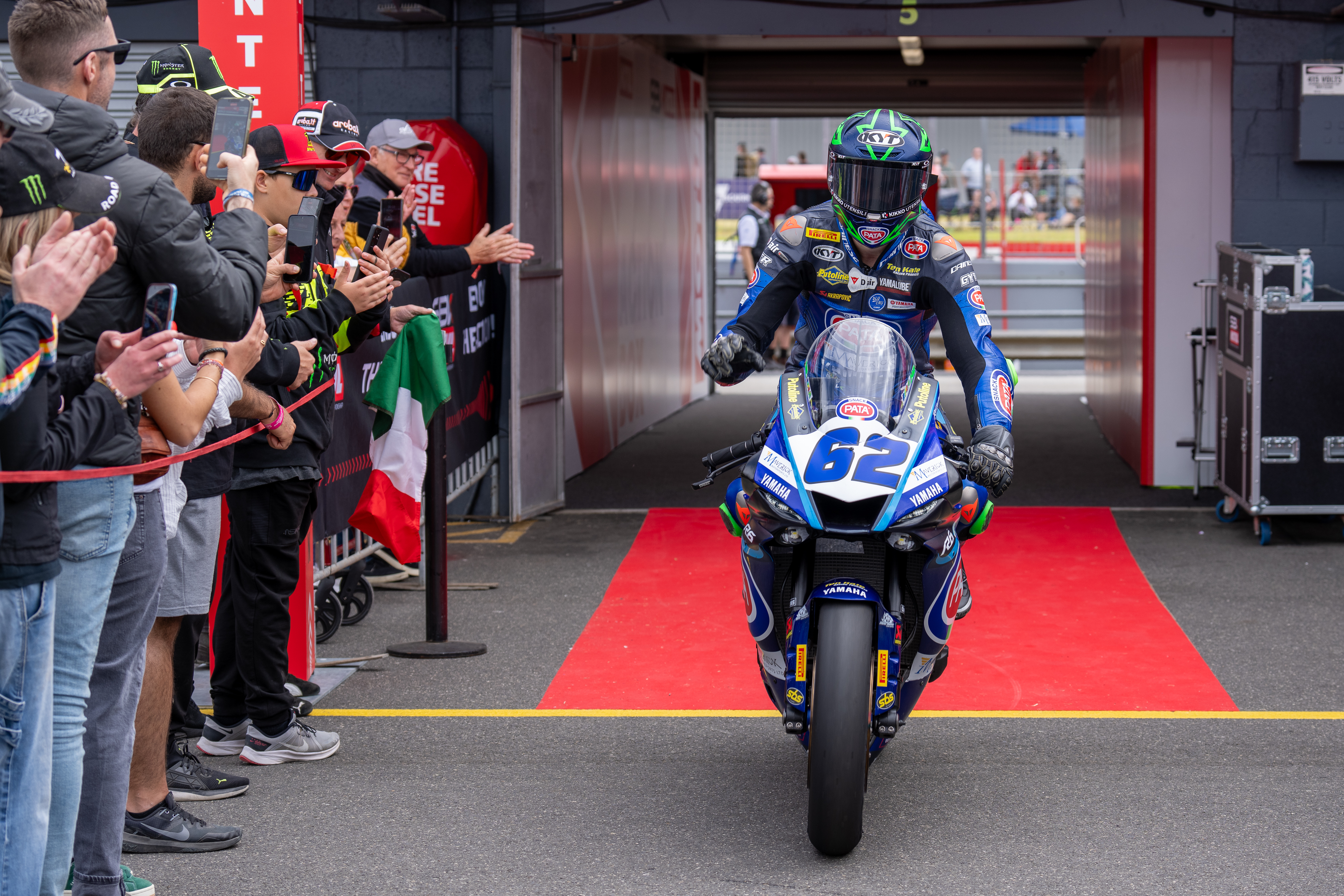 Superb Second for Manzi in Season Opener at Phillip Island | Yamaha Racing