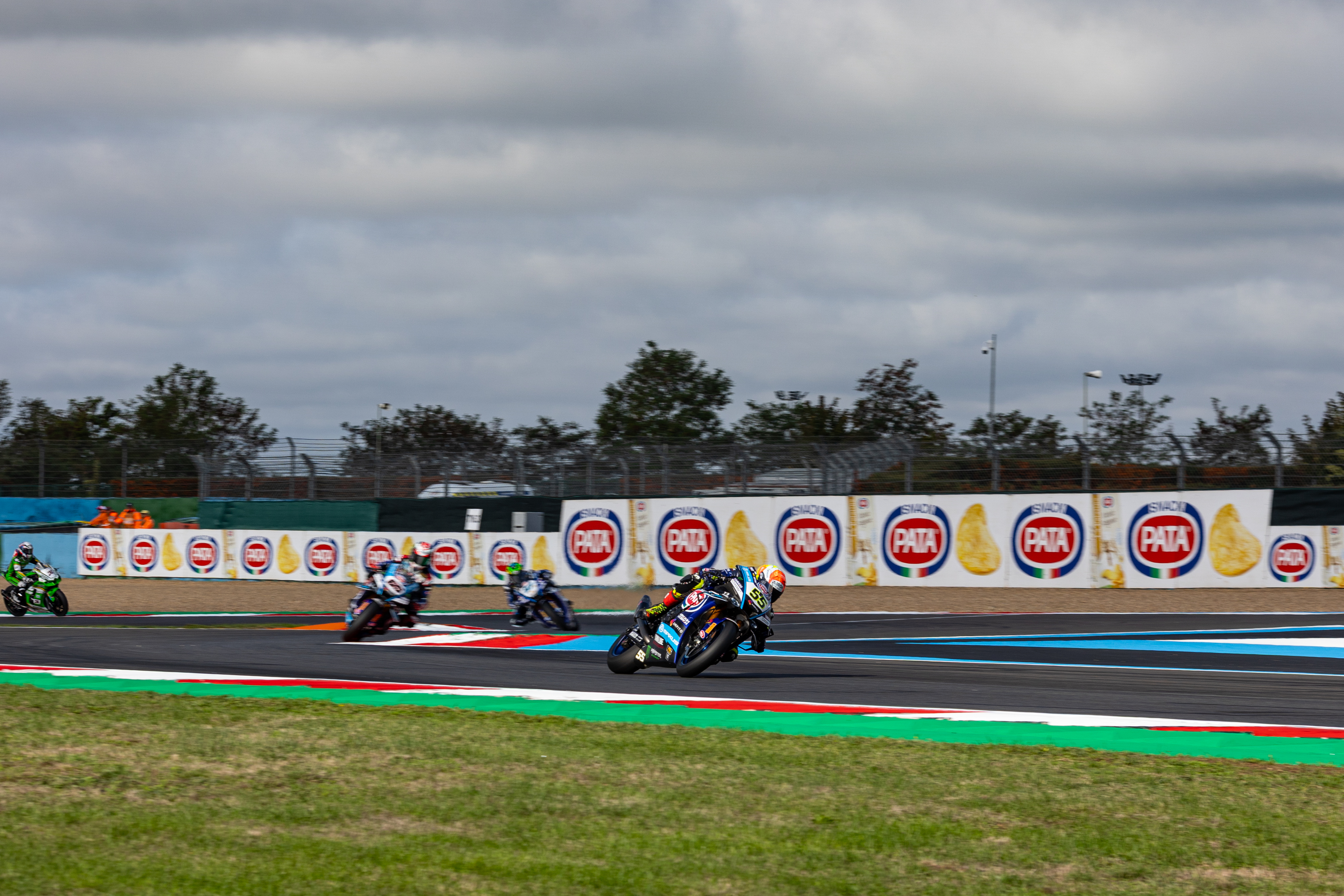 Pata Maxus Yamaha Duo Demonstrate Pace in Magny-Cours Friday Free ...