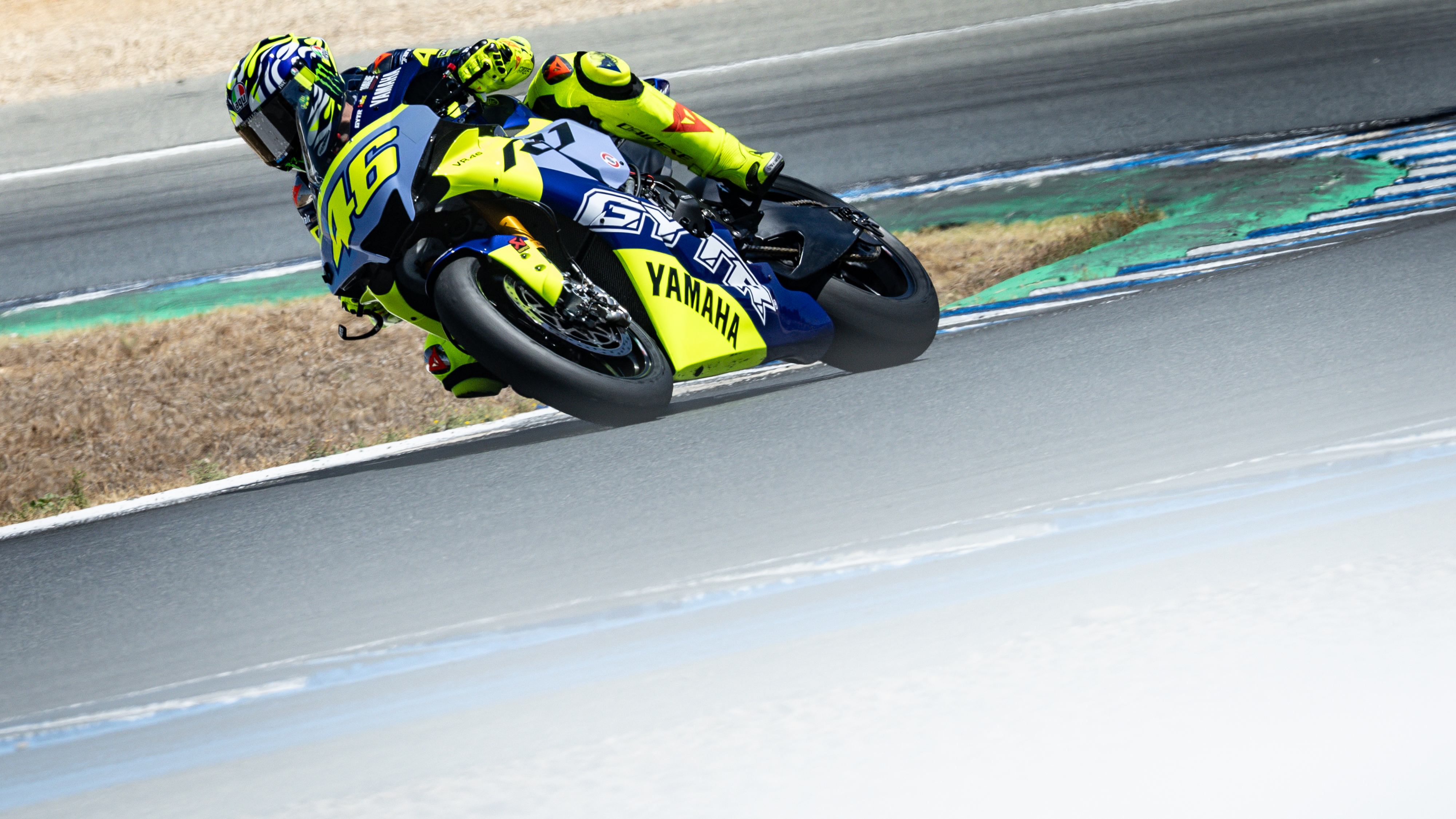 R1M Owners Joined on Track by Valentino Rossi as the Yamaha Racing ...